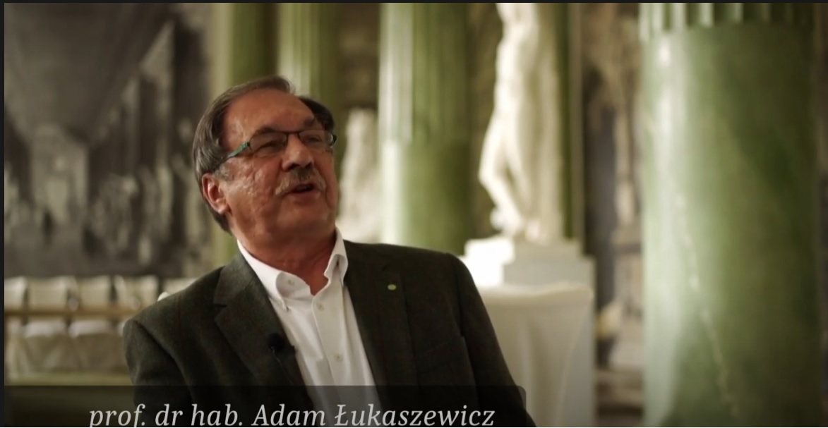 Prof. Adam Łukaszewicz opowiada o studiowaniu na archeologii